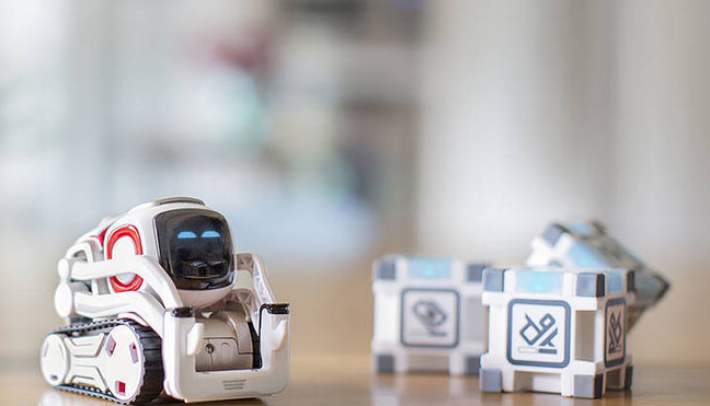 这个会打鼾的Cozmo机器人，真是个磨人的小妖精！-阿里云开发者社区